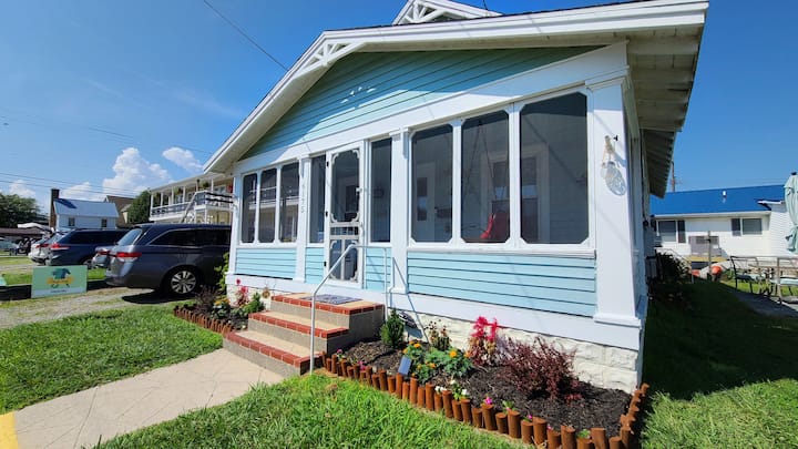 Pony Retreat - Renovated, Sleeps 8, Family Fun - Chincoteague, VA
