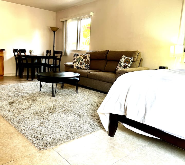 The Chamomile | Bright & Easy Studio In Inglewood - Inglewood, CA