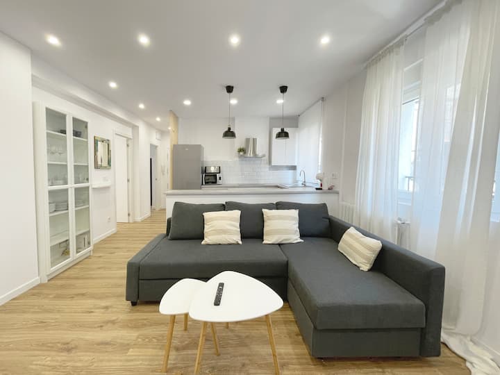 Luminoso Apartamento En  Pleno Centro De Santander - Santander