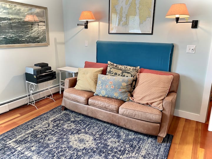 Faux Paws:2 Room Bedroom Suite W/private Bath - Nantucket, MA