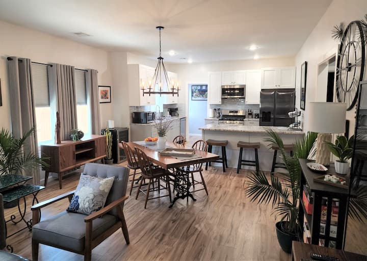 Comfortable 3-bedroom House In Oklahoma City - Automobile Alley - Oklahoma City