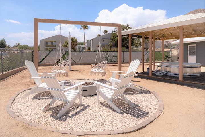 Pets | Hammocks | Near Jt And Pappy&harriets - Yucca Valley, CA