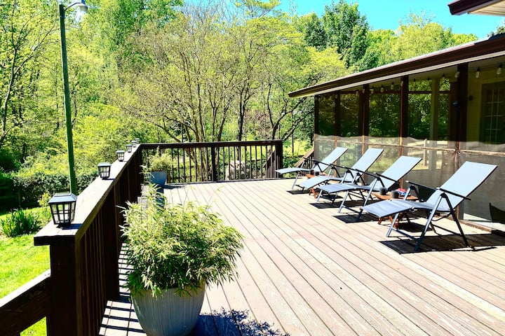 Spacious, Serene, Comfy House, Close To Uptown. - Charlotte, NC