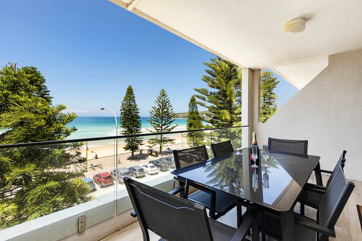 Luxury Manly Beachfront Apartment - Manly