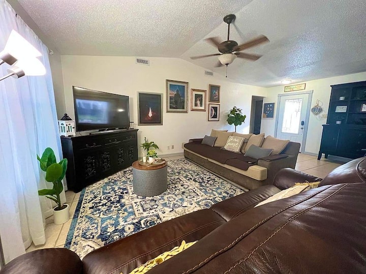 Casa Santa Clara Near Golf Country Clubs - Brownsville, TX