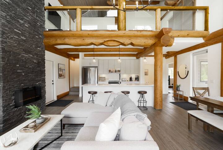 Idabel Lake Vacation Rentals & Homes - British Columbia, Canada | Airbnb