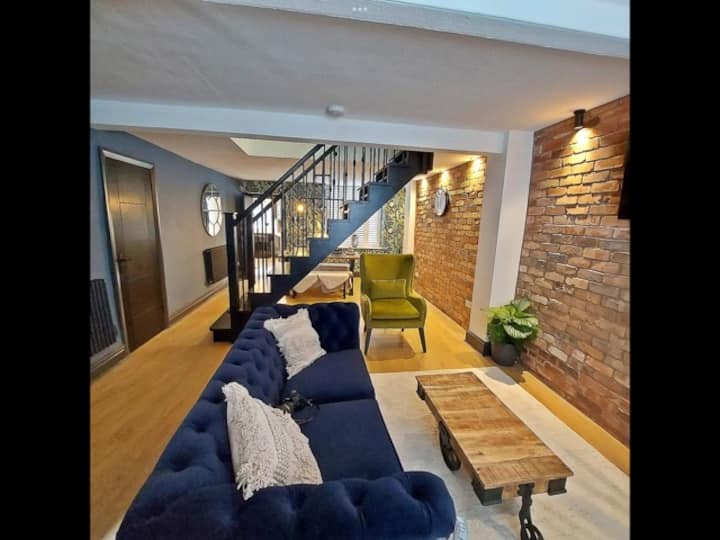 Boutique Cottage Set In Historic Town Of Clitheroe - Clitheroe