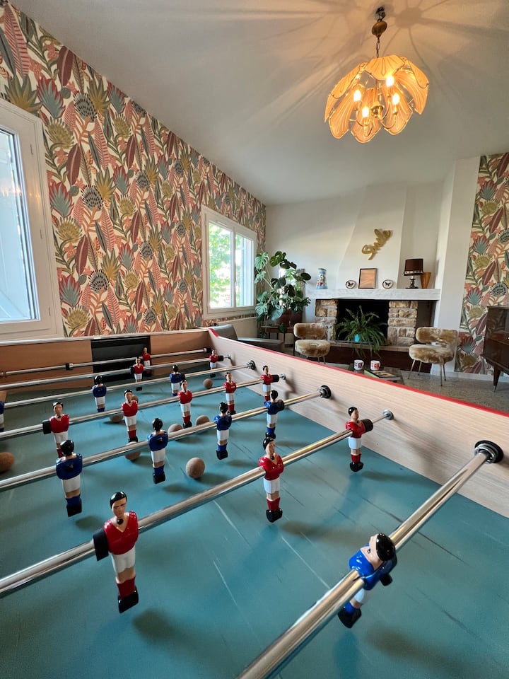 Gîte Avec Boulodrome Et  Babyfoot, Déco Vintage. - Biscarrosse
