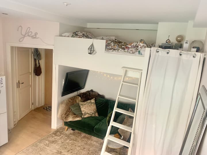 Fin Lägenhet Med Uteplats - Stockholm