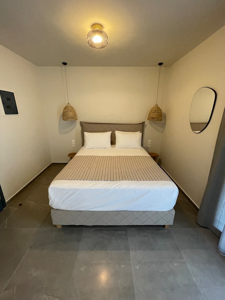 Welcoming 1 Bedroom Up To 3 People - Lefkada