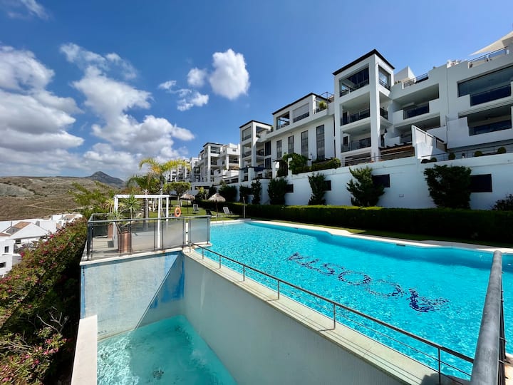 Luxury Apartment, Panoramic Views In Los Flamingos - Costa del Sol