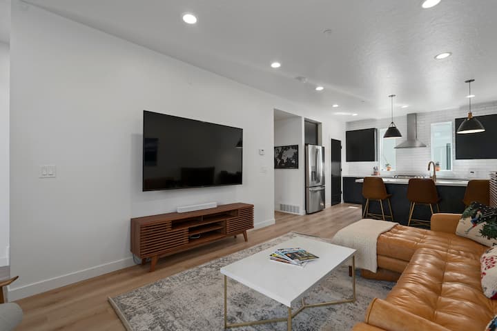 Modern Townhome With Garage - Salt Lake City, UT