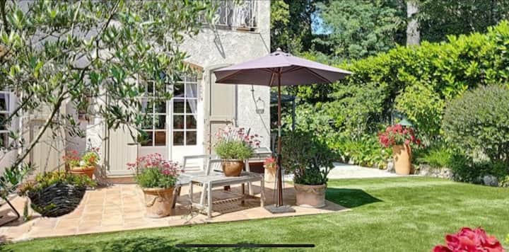 Villa Provençale Familiale - 昂蒂布