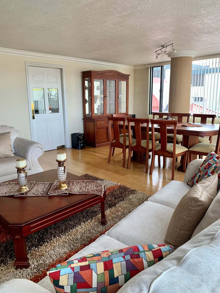 Spacious Complete Apartment 3 Bedrooms 1614sq.ft - Quito