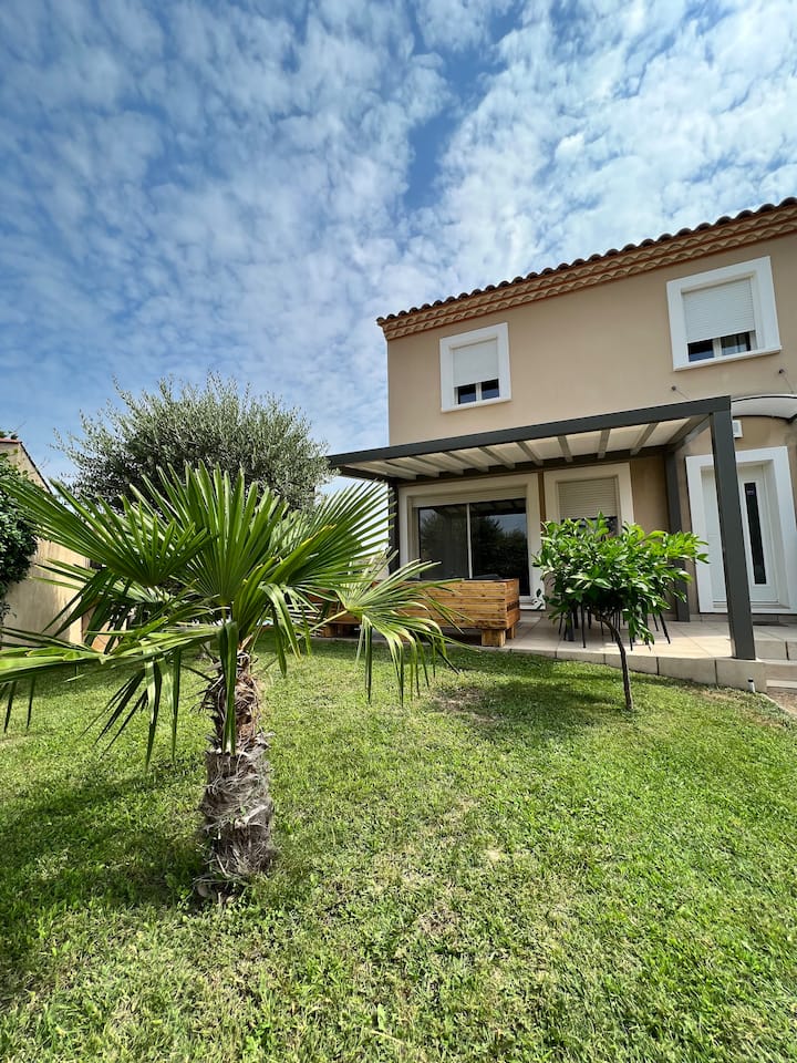 Villa Avec Piscine - Nîmes