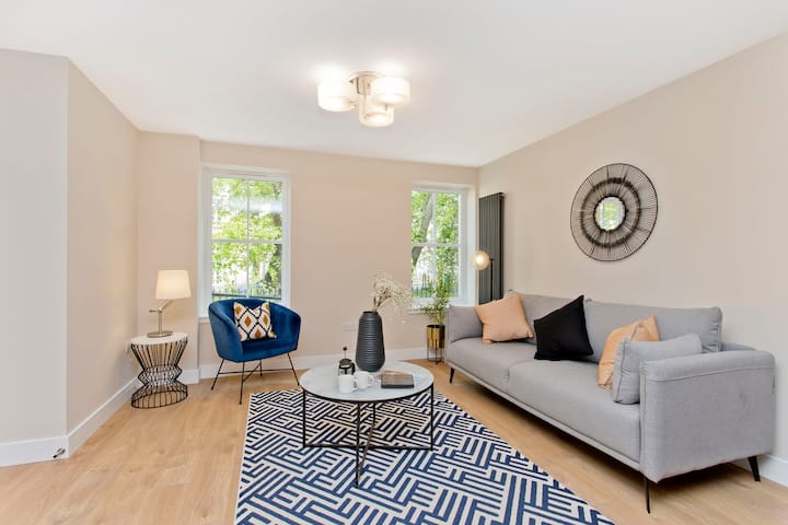 Modern 2 Bedroom Apartment With Free Parking - Edimburgo