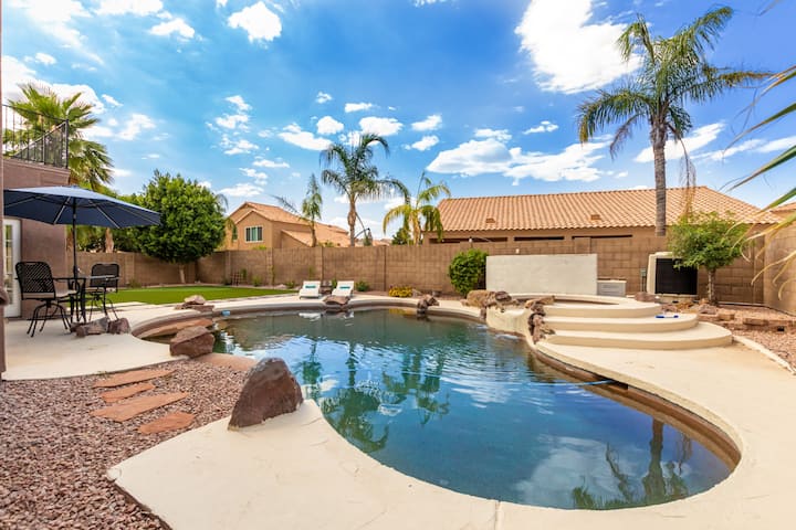 Great Space With Lots Of Extras! 5 Bed, Pool, Spa - Mesa, AZ