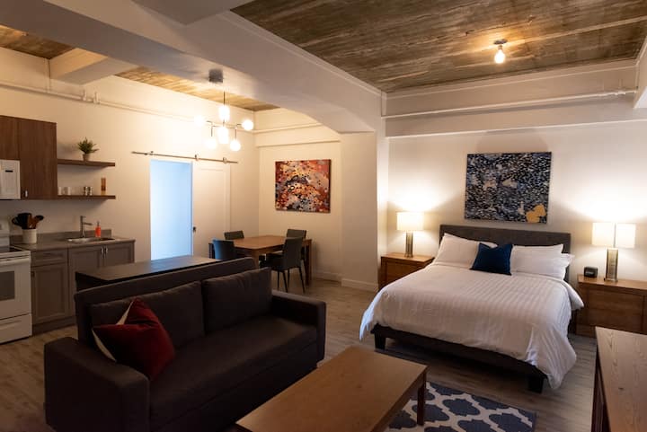 Loft Deluxe Avec Un Lit + Divan-lit (Central) - Rouyn-Noranda