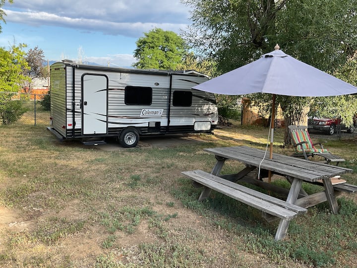 Glamping In Style In Brand New Rv. Breakfast Too! - Boulder, CO