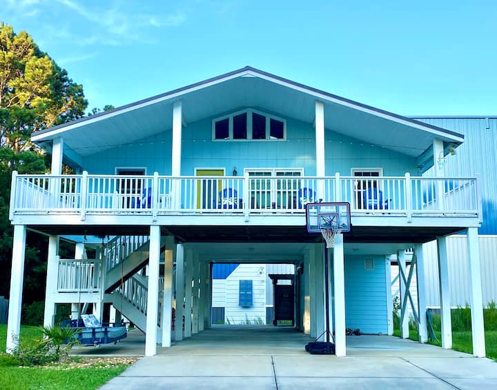 Bright And Cheerful 4 Bdrm Cottage With Icw Views! - Sunset Beach, NC