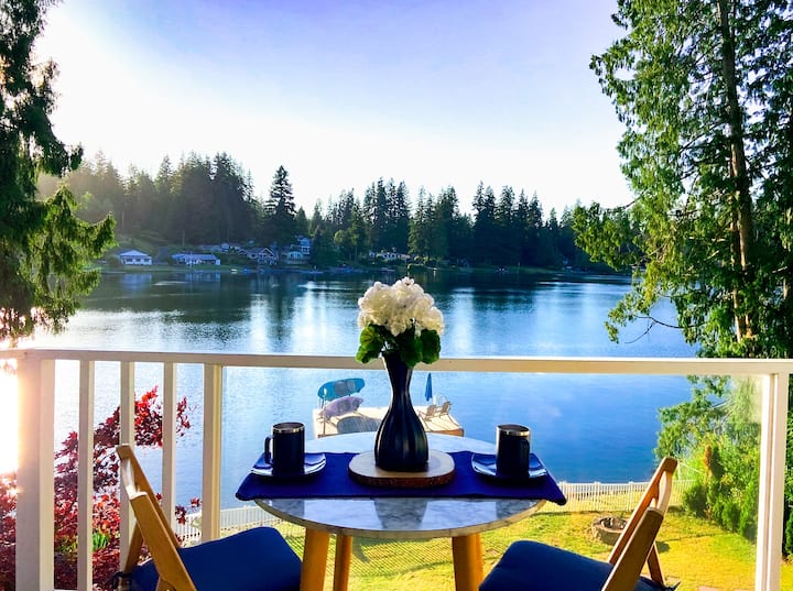 Lakefront ★ Priv Dock, Deck & Boats ★ Near Seattle - Marysville, WA