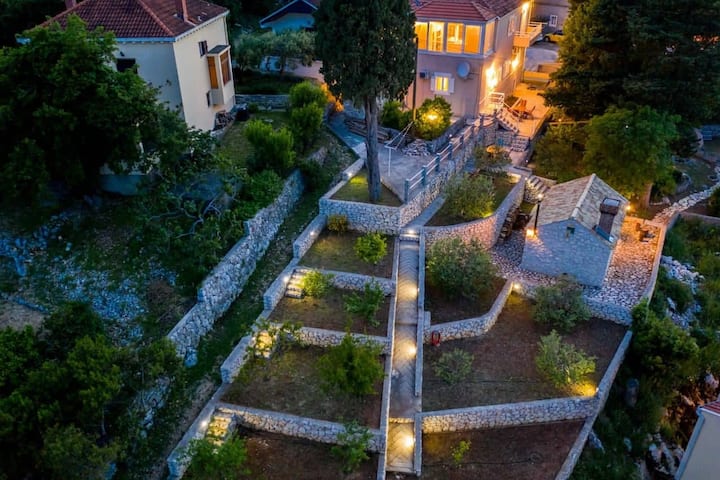 Lovely - One Bedroom Apartment - Cavtat