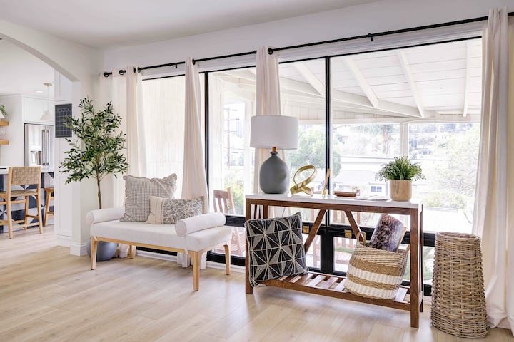 Modern Peaceful Retreat| 4 Br| Soaking Tub - Lakeside, CA