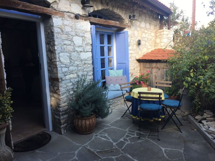 A Beautiful House In The Peaceful Laneia Village - Платрес