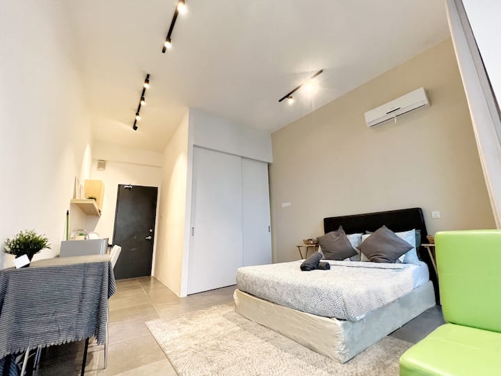 Andayu (Sanitizedunit) (Netflix,wifi,movie) - Petaling Jaya