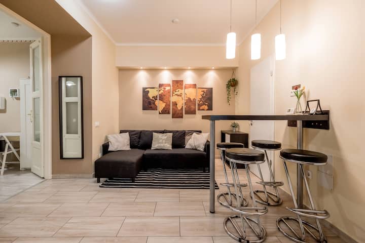 Roomback Rooms - 2br Apt With Ac Near Deak Ter - Budapeste