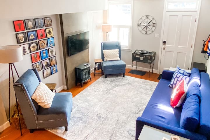 The Urban Pineapple! Fun & Funky 2br W/patio - Alexandria, VA