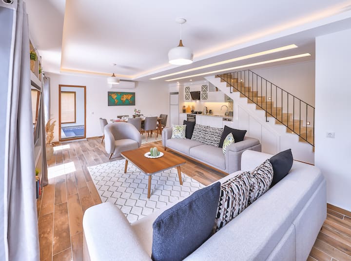 Beach Far To 500mt. , Indoor And Hot Pool - Kaş