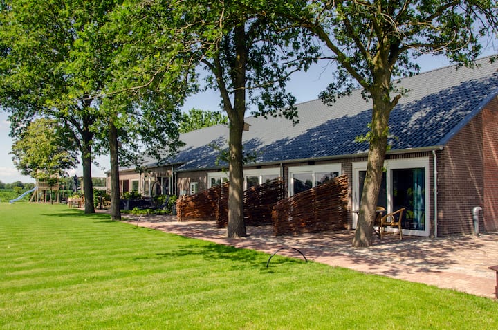 Landelijk Overnachten In Mooi Appartement (8 Pers) - Best