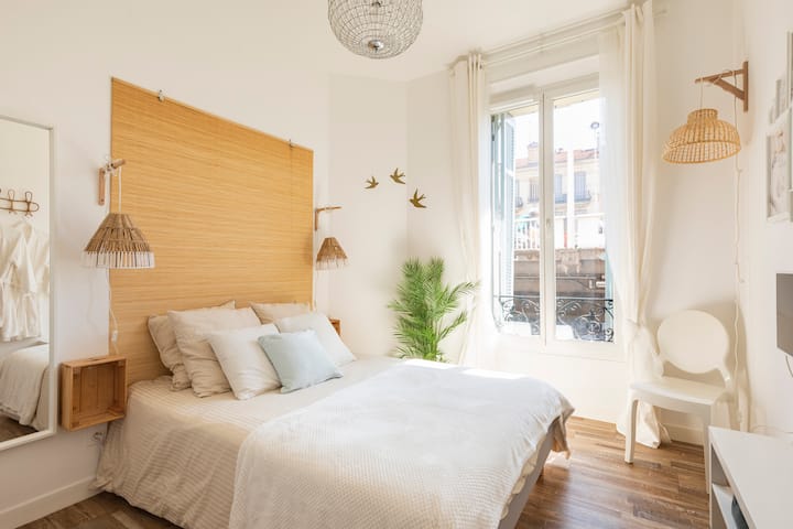 Rénové Central 2 Chambres, Terrasse Couverte - Cannes