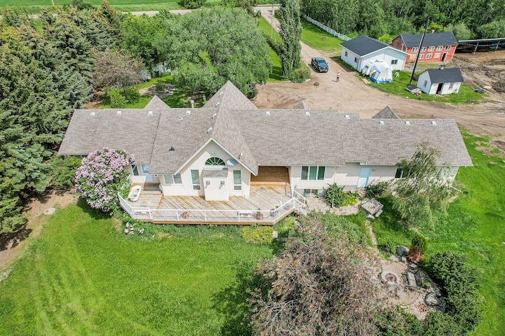 "Live Large In This 3-bedroom Stunner" - Beaumont
