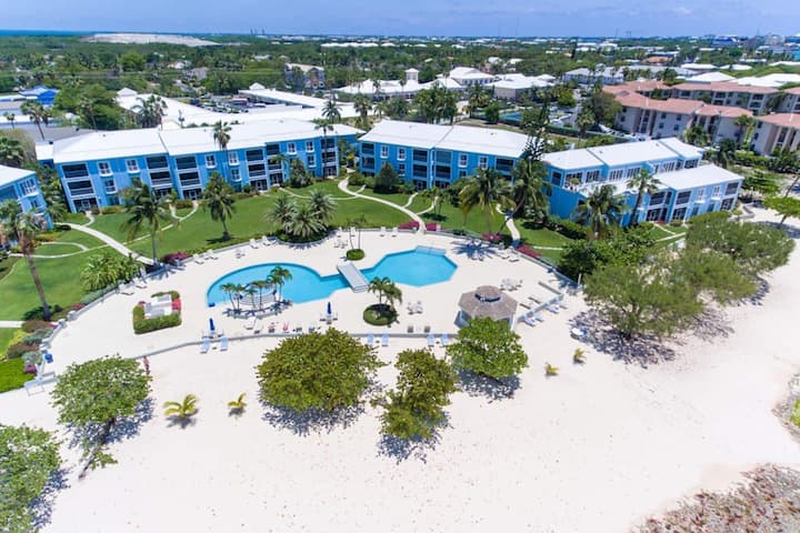 Amazing Oceanfront Renovated 2bdr Condo On Beach - Cayman Islands