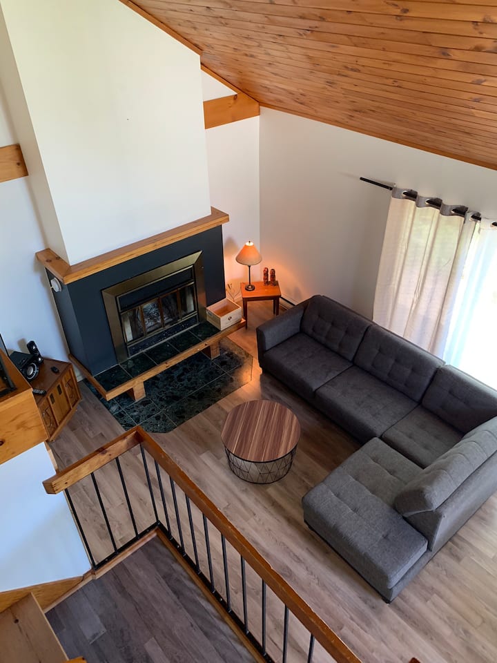 Maison Avec Vue Sur Le Lac Au Coeur Du Village - Saint-Donat