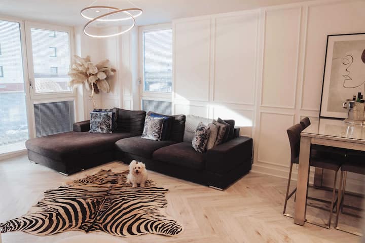 Stylish Brentford - Brentford