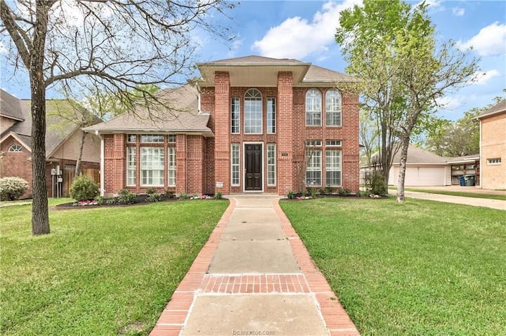 Gather All Your Favorite People! - Bryan, TX