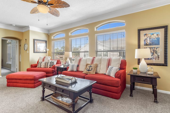 Nautical Walk To Beach Condo 2 Pools And Garage - Biloxi, MS