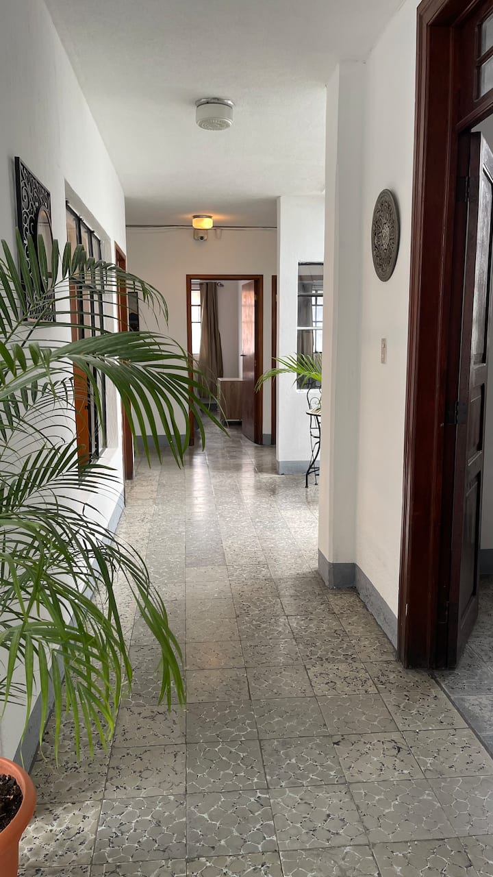 Casa Para Grupos Grandes/ 25 Personas - Guatemala City
