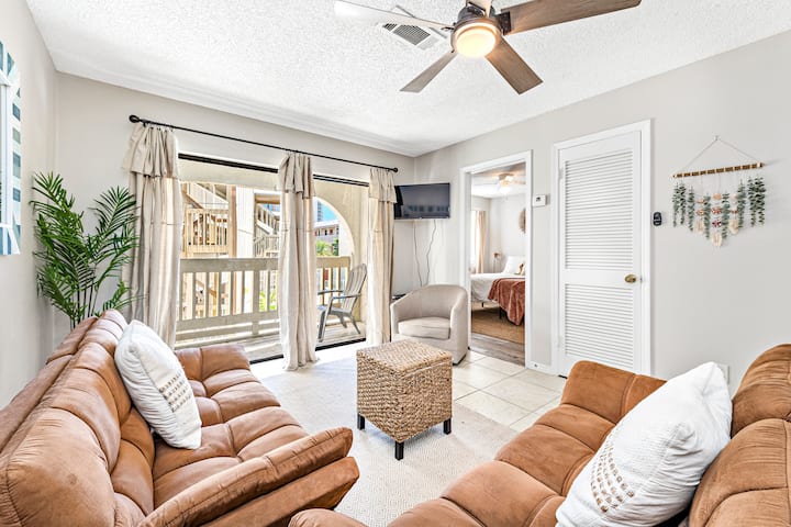 The Beach Condo You’ll Book Twice - Gulf Shores, AL