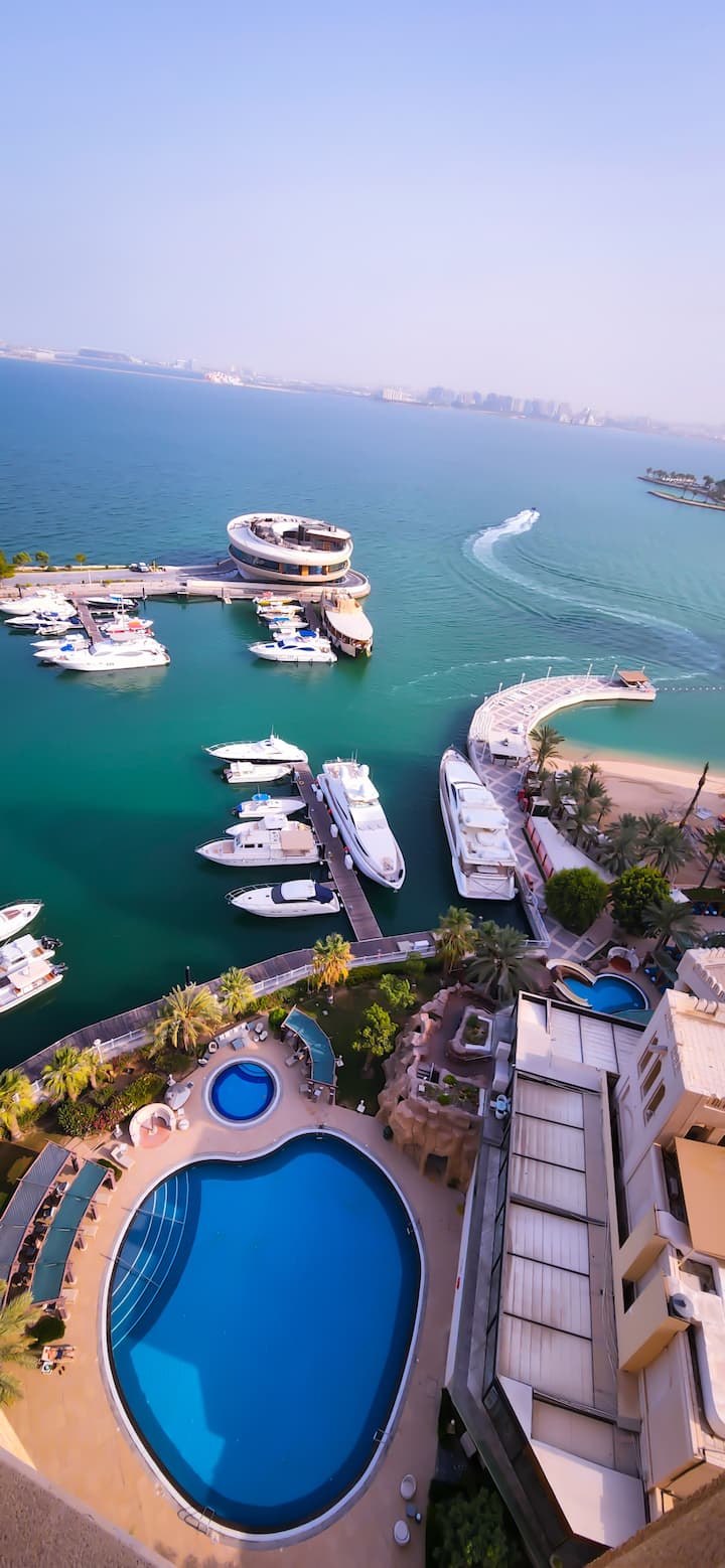 Sea View Apartment Next To Four Seasons Hotel - Doha Hamad Airport (DOH)