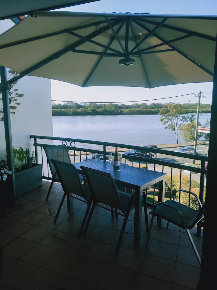 Lovely 2 Bedroom Unit Across From Maroochy River - Maroochydore