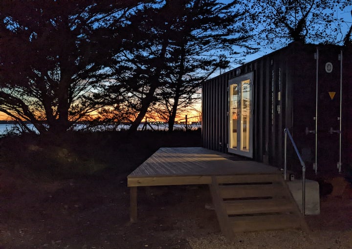 Luxury Container Home Overlooking Solent And Beach - Fareham