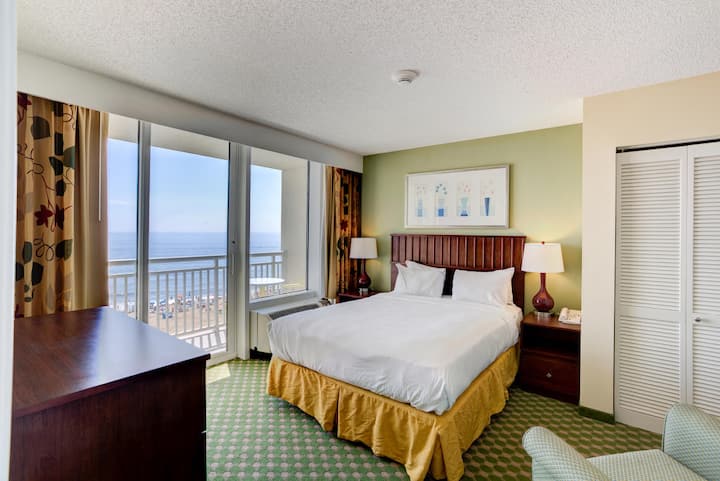 Oceanbeachclub 1br Oceanfront With Balconies - Virginia Beach, VA