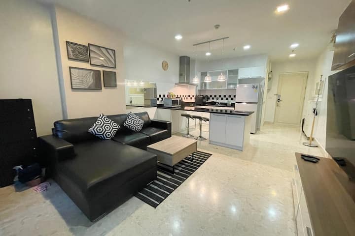 Cozy Bangkok City Condo At Ekkamai Bts Station - Bangkok