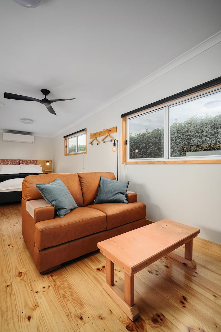 2 Of 2 Modern Tiny Homes In Milawa's Wine Region - Wangaratta