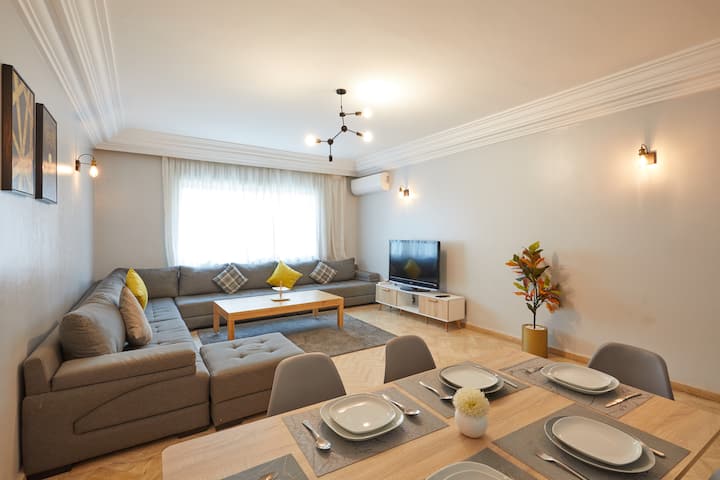 3 Bedrooms+room Balcony In Central Casablanca - Casablanca