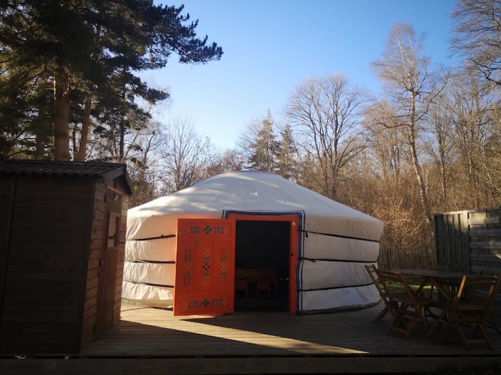 Yourte Mongole 4/5 Personnes - Lac de Naussac